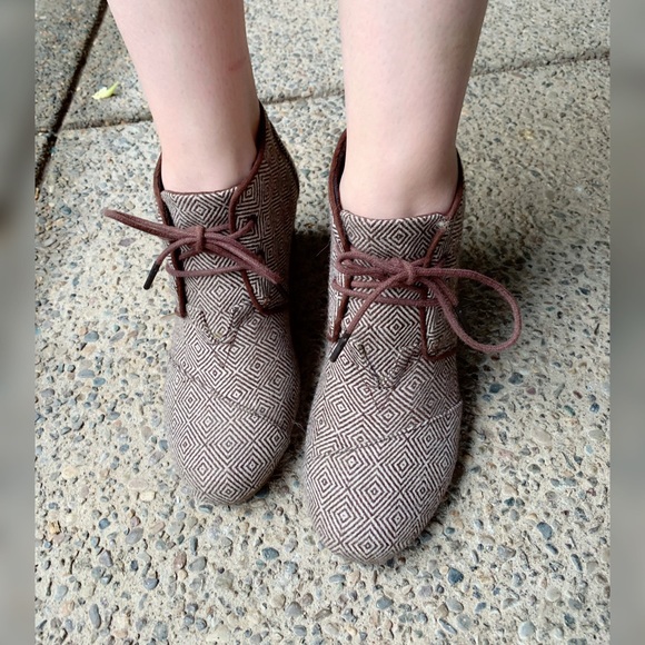 Toms | Shoes | Fall Staple Toms Lace Up Wedge Booties | Poshmark